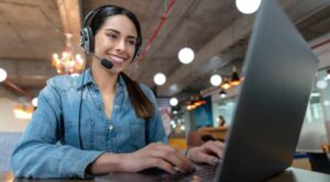 ¿Qué son los asistentes virtuales inteligentes? Guía completa 2024 ...